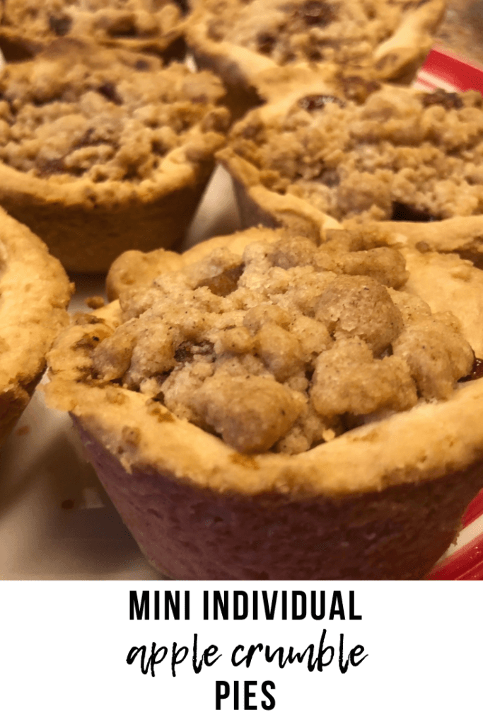 Mini Individual Apple Crumble Pies | The Vegas Mom